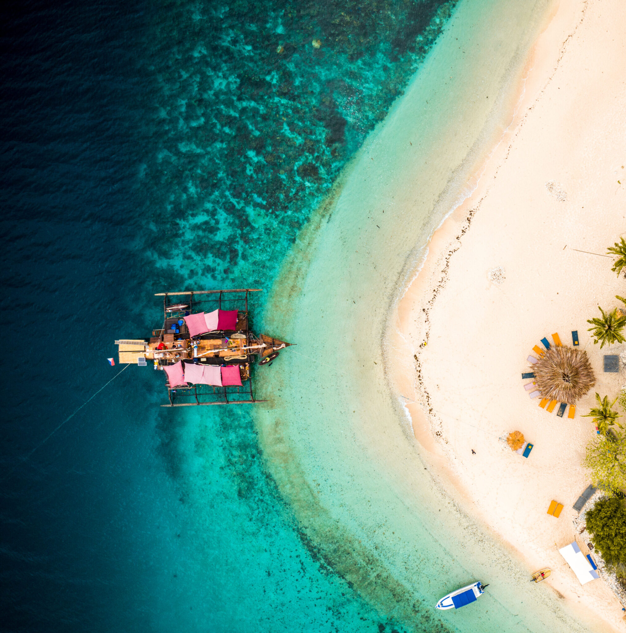 Tao Philippines - Boat Expeditions and Island Escapes. | Tao Paraw Sailing